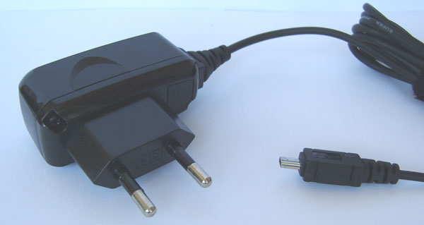 Зарядно устройство за GSM VODAFONE 225 220V | Tpetrov.com